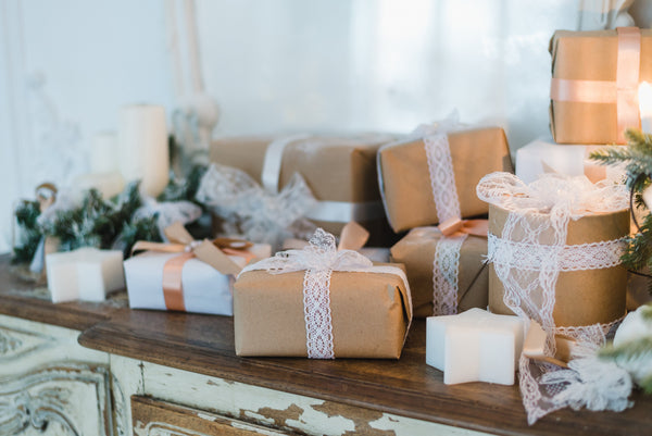 A Gift to Remember: Personalized Wedding Gift Ideas for the Newlyweds ...